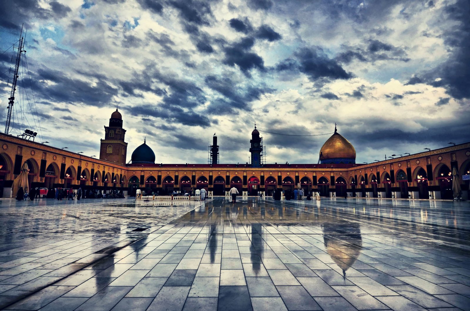 The-Great-Mosque-of-Kufa-in-Iraq • Islamitisch Centrum Imam Malik Leiden